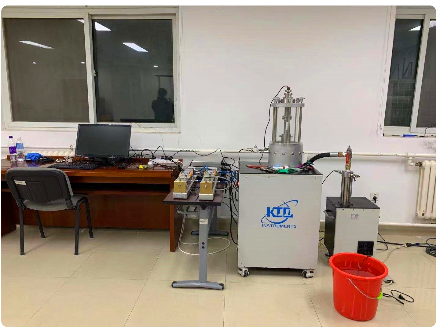 西安康拓力仪器设备有限公司 | 动三轴系统