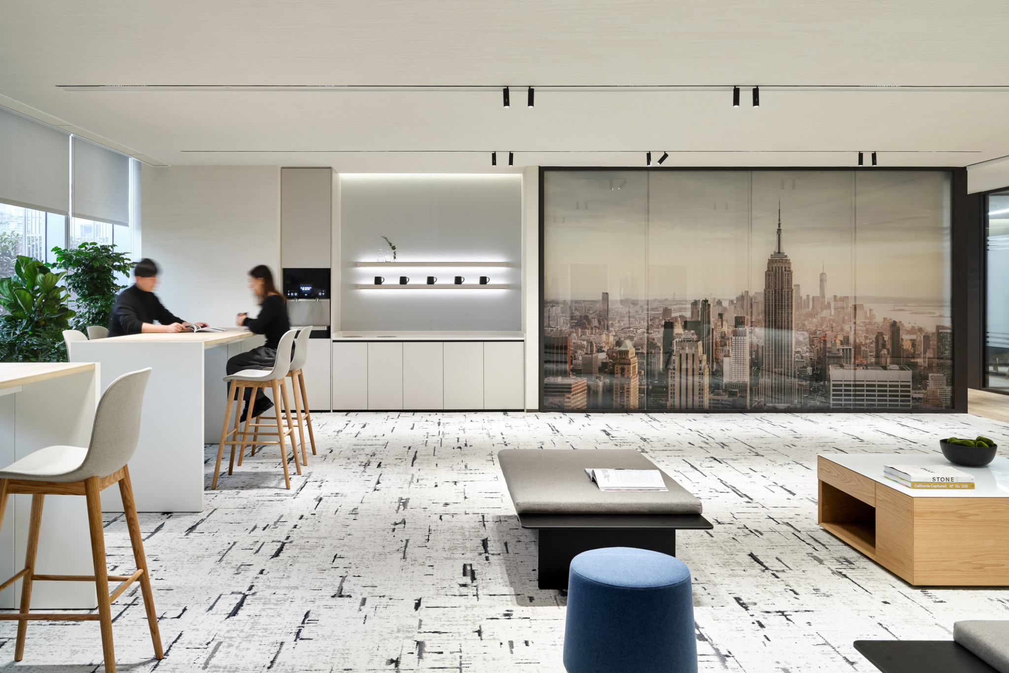 C O L O R F U L L 昱 景 设 计 | 2023 / 迅销(中国)总部办公