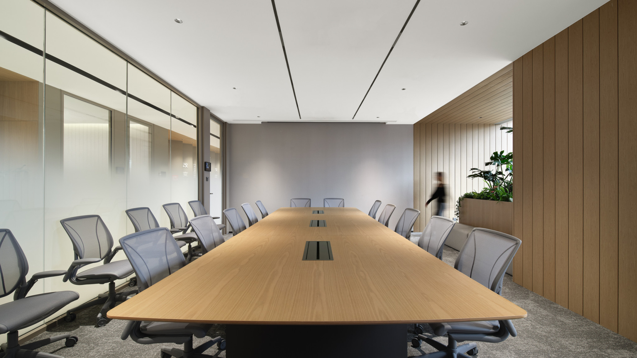 C O L O R F U L L 昱 景 设 计 | 2023 / 迅销(中国)总部办公