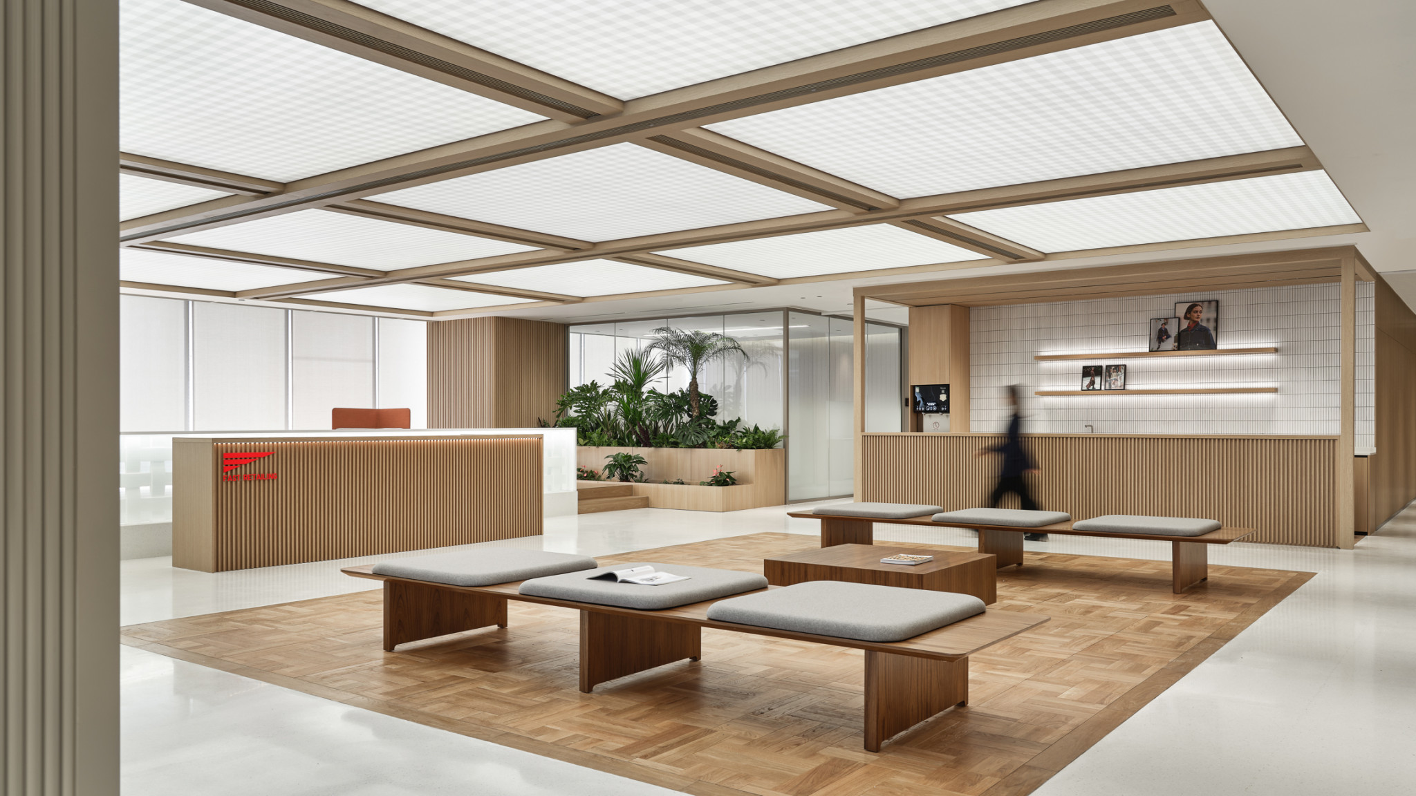 C O L O R F U L L 昱 景 设 计 | 2023 / 迅销(中国)总部办公